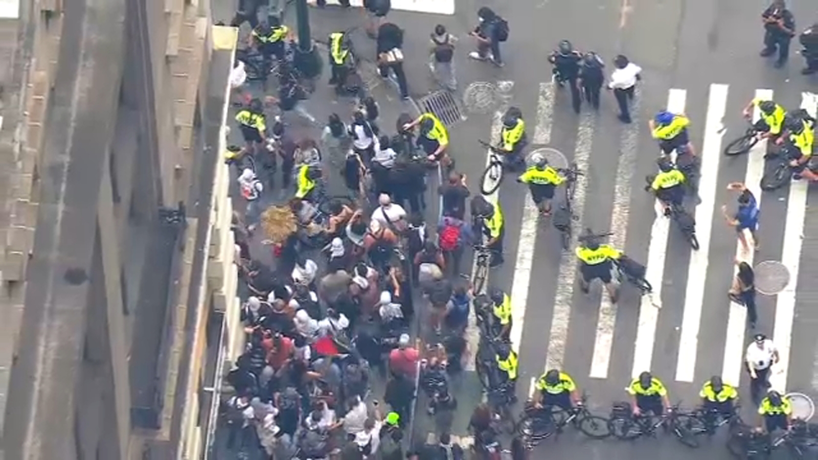 Grand Central Terminal protests: Dueling Gaza demonstrations cause ...