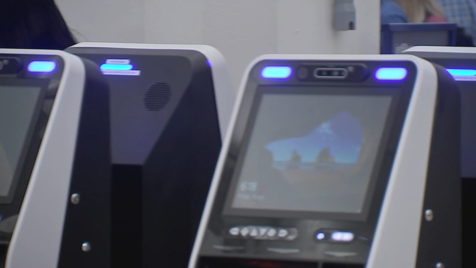 CrowdStrike Microsoft outage: Houston airports fully operational again ...