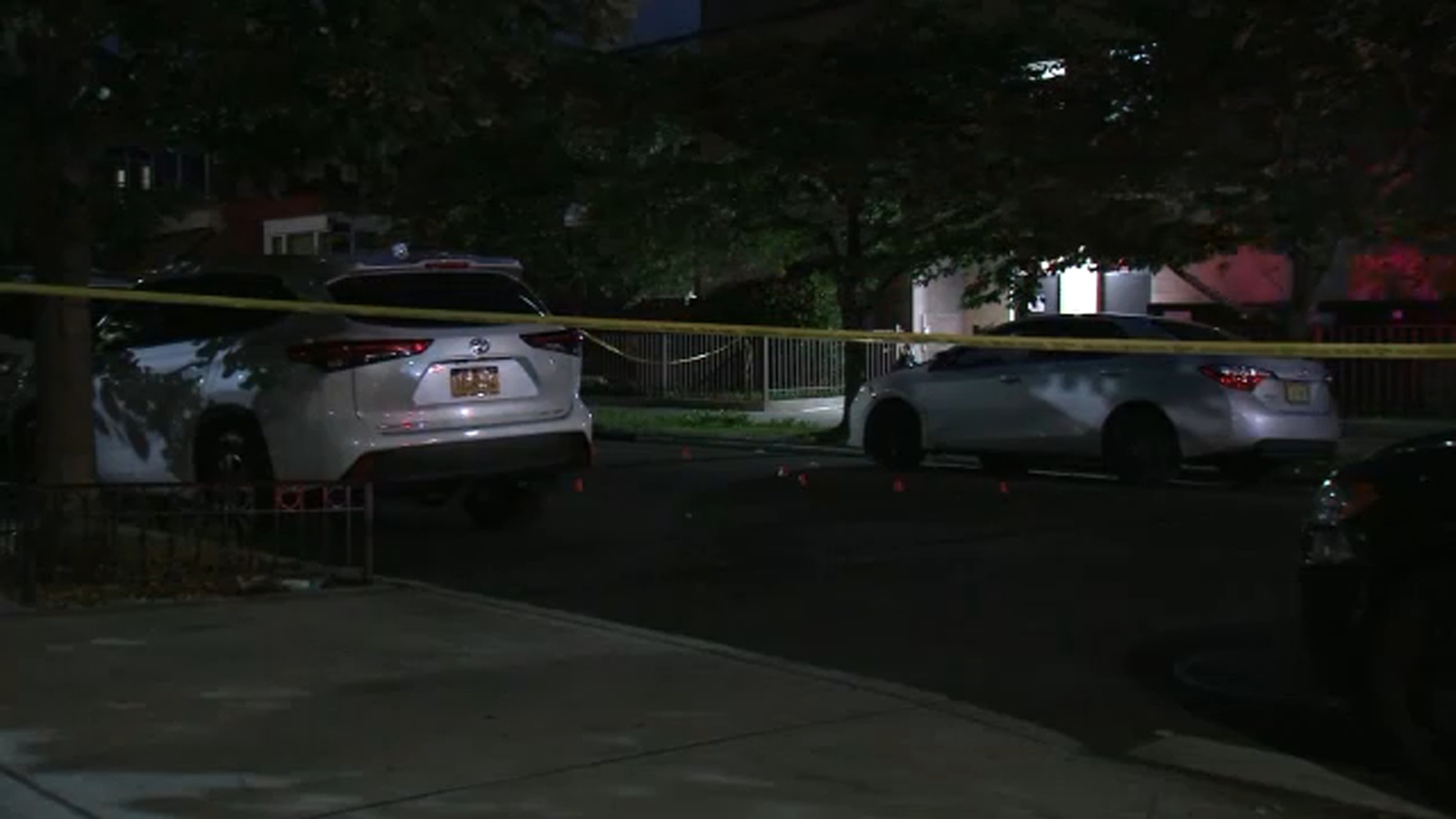 Brooklyn shooting: Man shot in the back in East New York - ABC7 New York