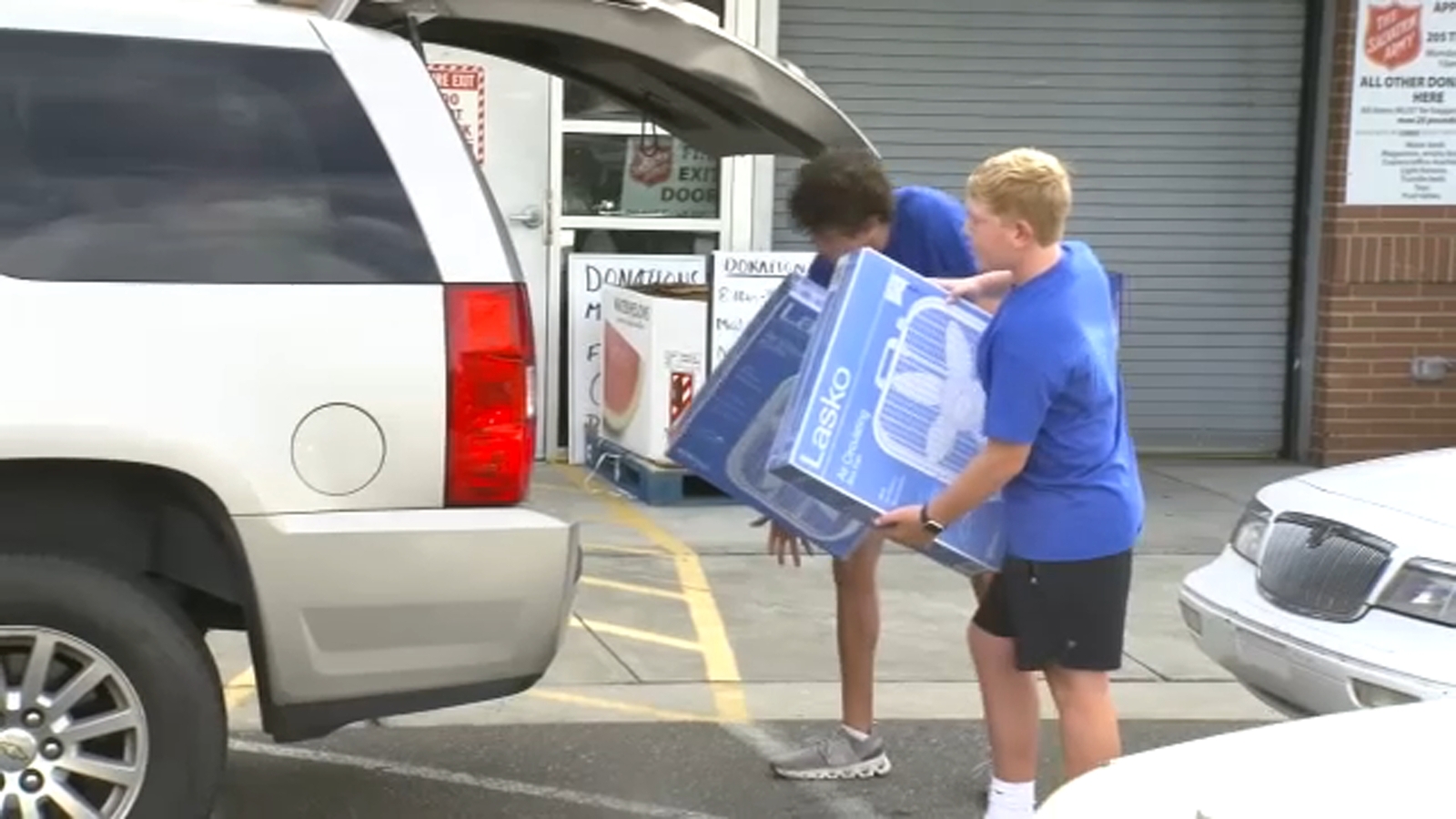 Summer heat | Free fans given away in Wake County to help people beat ...