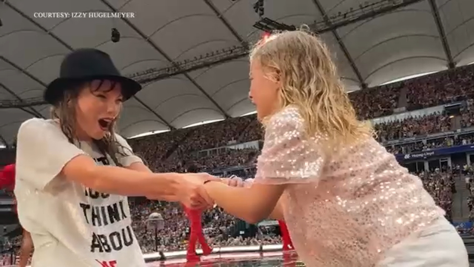Taylor Swift hat: North Carolina girl goes viral after receiving "22 ...
