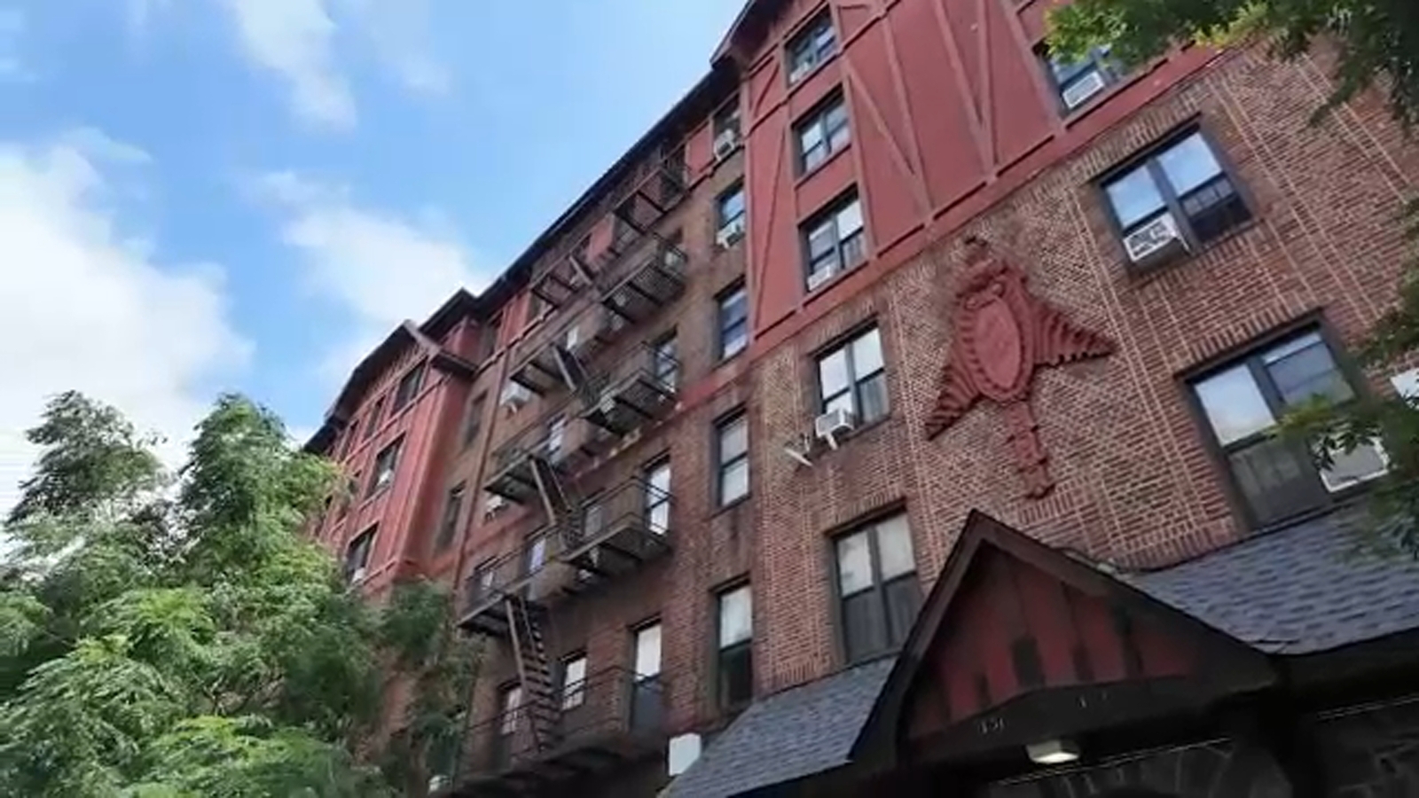 Child out window Brooklyn: 4-year-old boy recovering after falling from ...