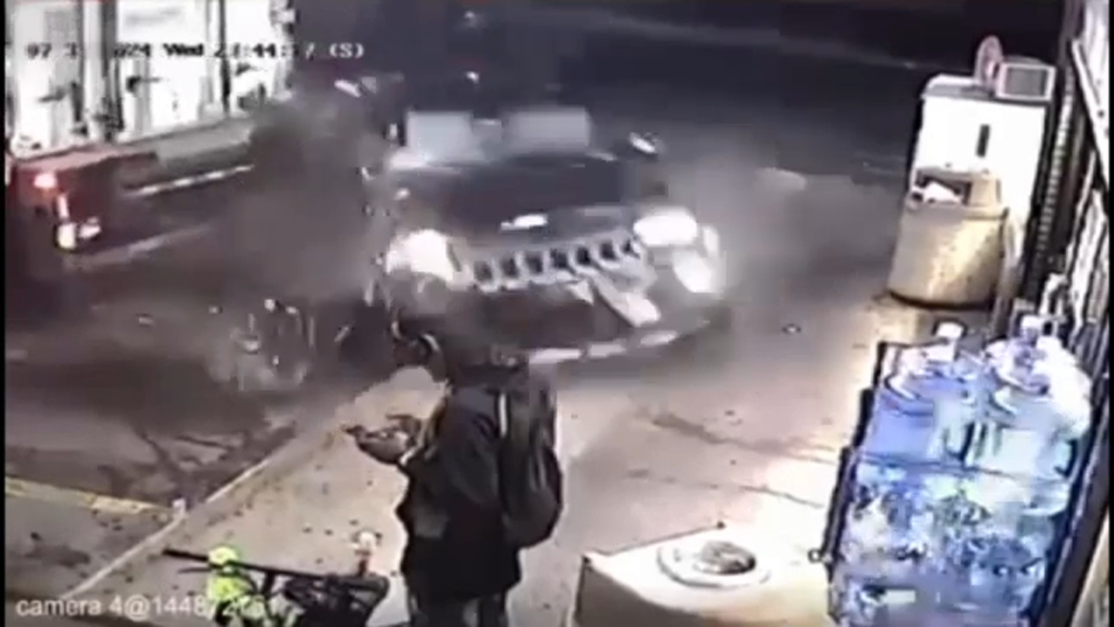 Dramatic surveillance video shows moment SUV smashes into 7-Eleven ...