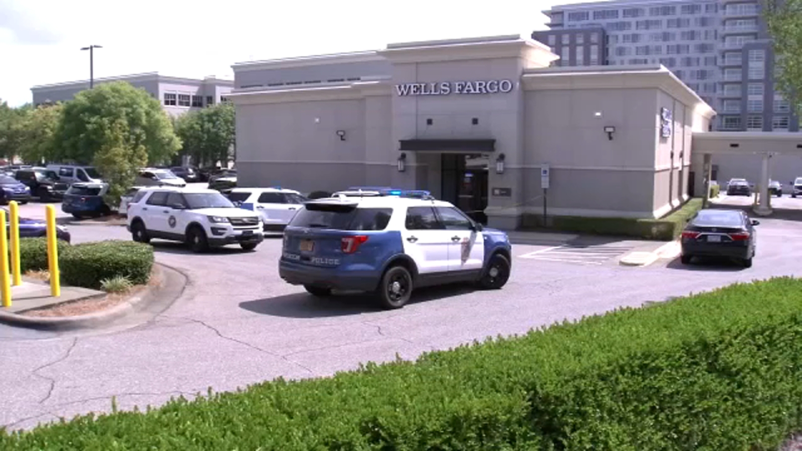 Bank robbery | Wells Fargo branch robbed in Raleigh - ABC11 Raleigh-Durham
