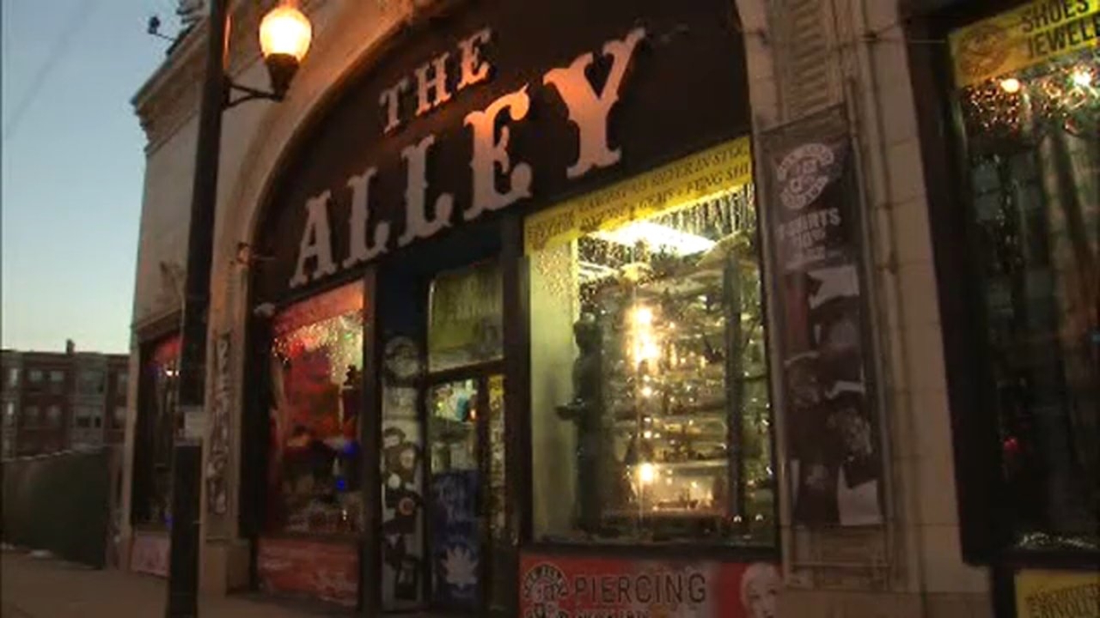 The Alley, iconic Chicago punk store, is for sale on W. Belmont in ...
