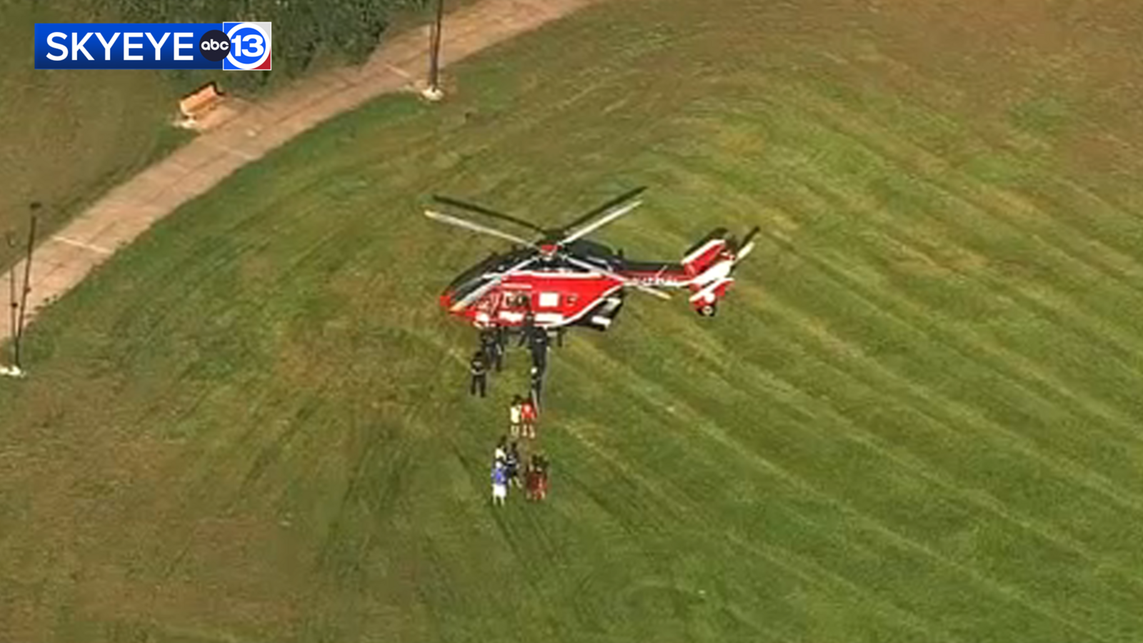 Memorial Hermann Life Flight safely lands helicopter in Meyerland's ...