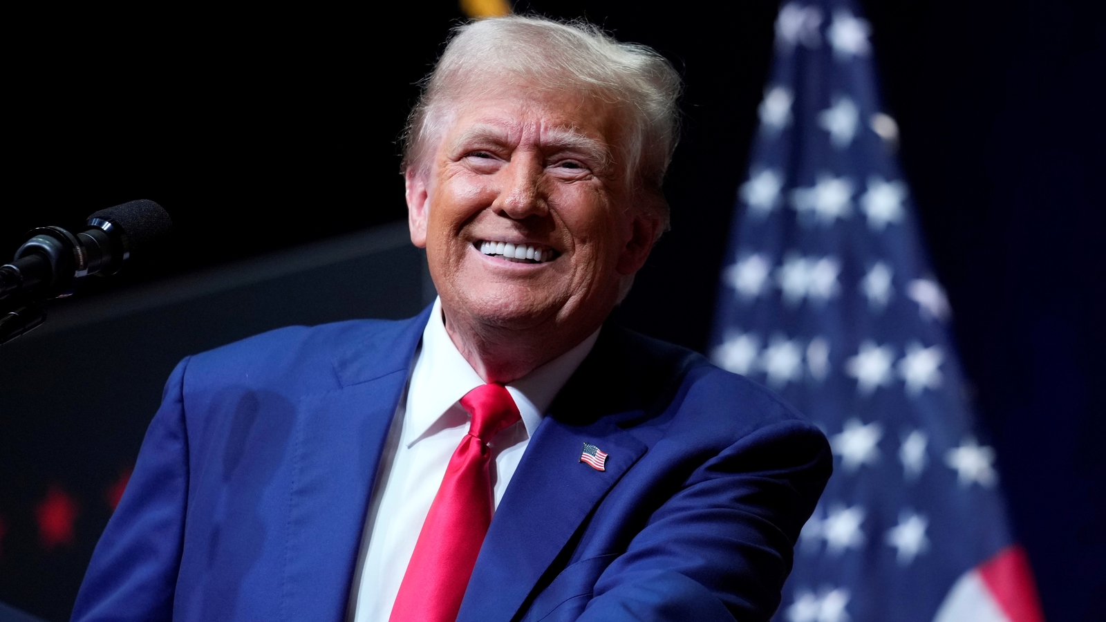 US Secret Service prepares use of bulletproof glass for outdoor Trump ...