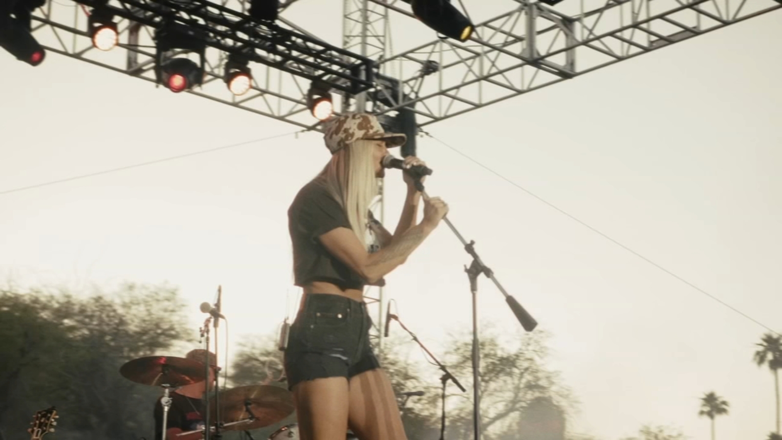 Country artist Sadie Bass to perform at Two Ravens Brewery near Clovis ...