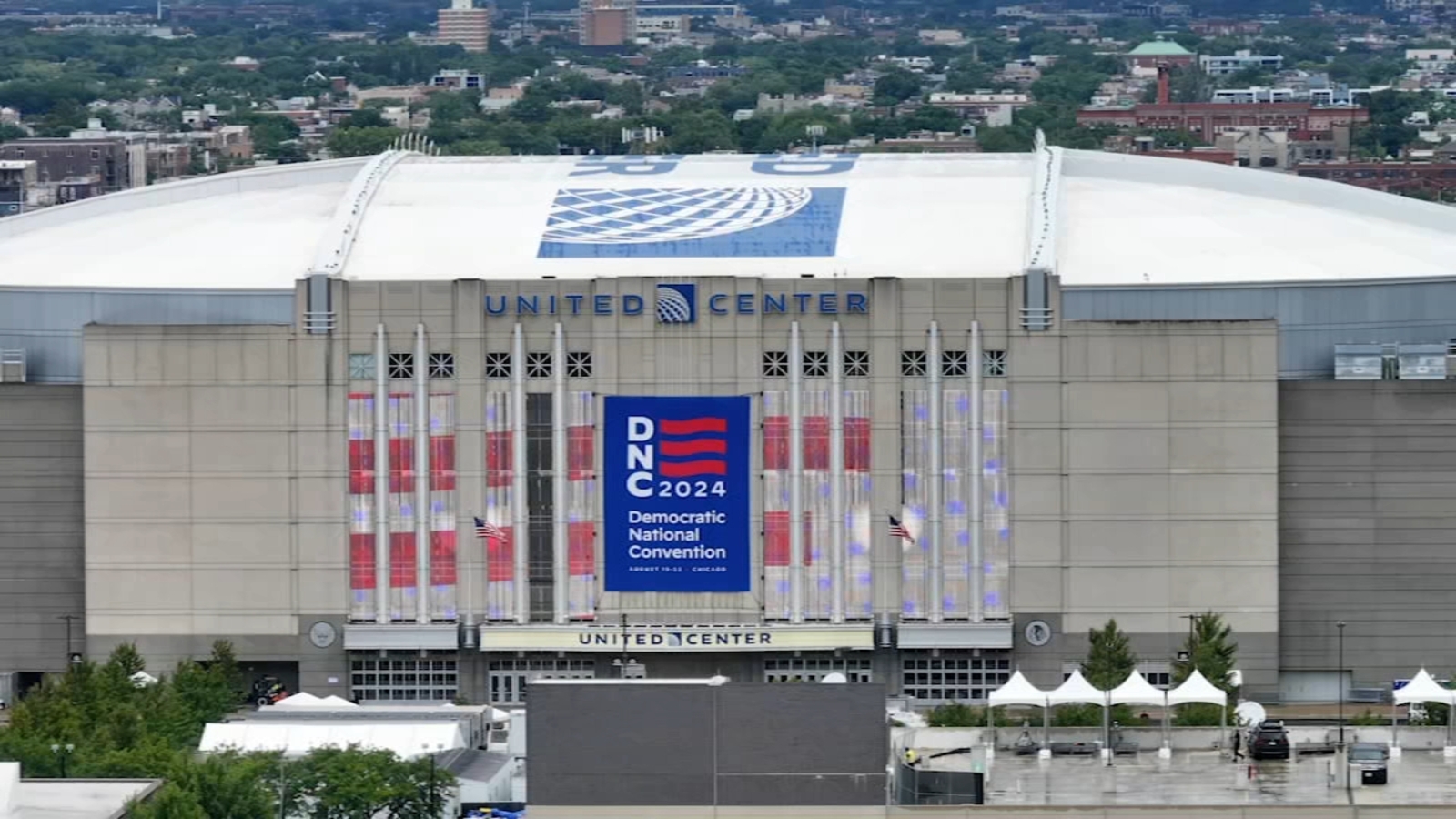 Delegates arrive in Chicago for DNC Eve events - ABC7 Chicago