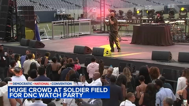 Removal of United Center security perimeter begins early Friday - ABC7 ...