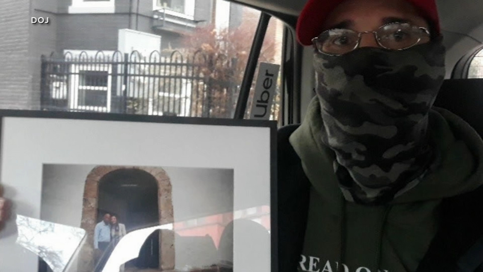 Chicago man Kevin Lyons, charged in January 6 riot, to walk out of ...