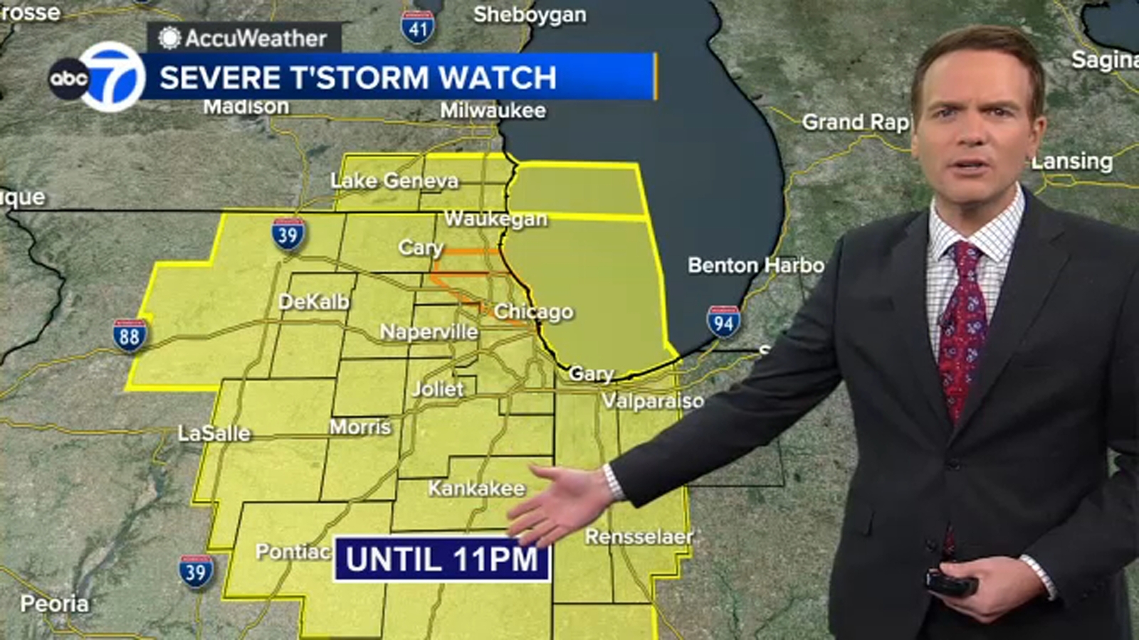 Chicago weather live radar: Strong storms bring damaging winds, heavy ...
