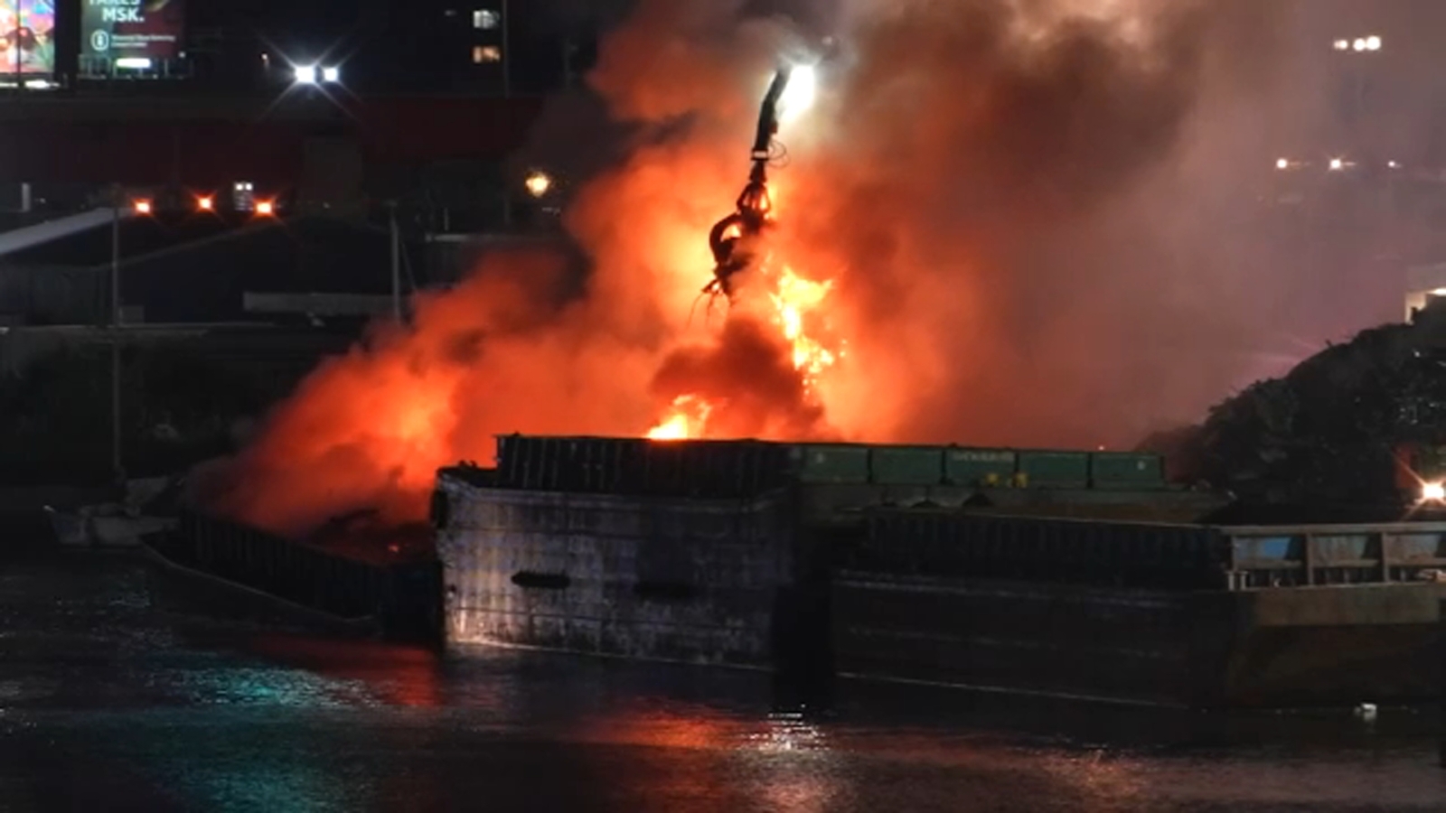 Long Island City barge fire: FDNY battles blaze at metal recycling ...