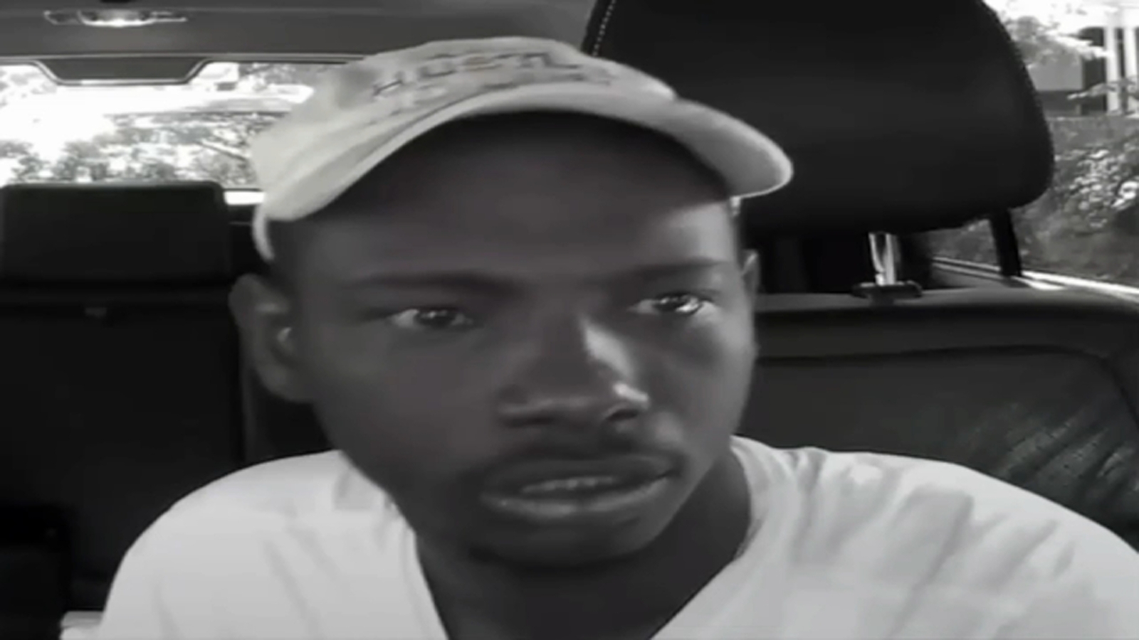 Clear image shows man wanted for robbing woman as she left church in ...