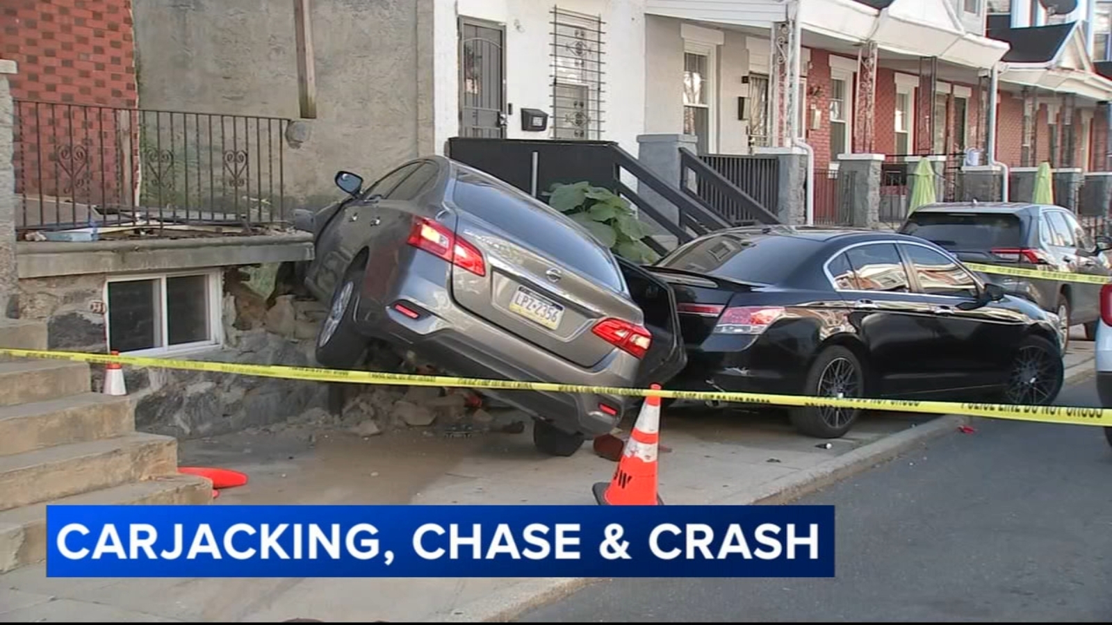 Search underway for 3 car thieves on the run after police chase, crash ...