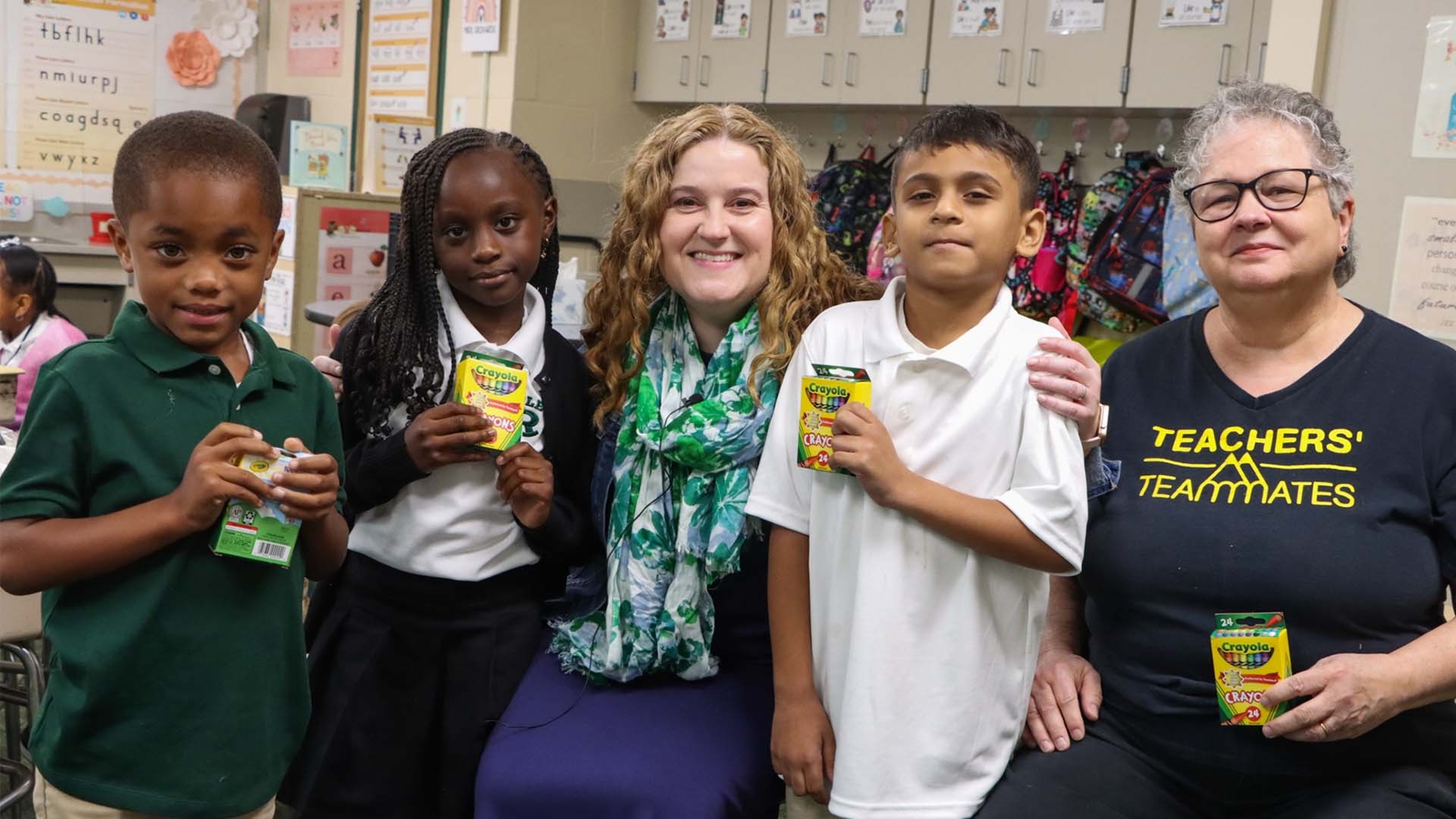 'Teachers Teammates' helps teachers cut cost of school supplies - 6abc ...