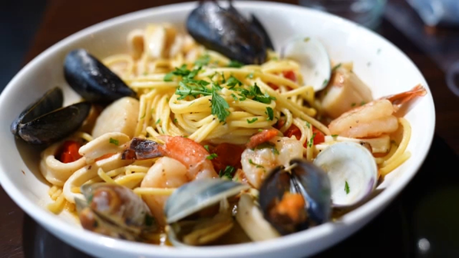 The Dish: Linguine Pescatore at Exit 13 Gastrobar in Bryn Mawr - 6abc ...