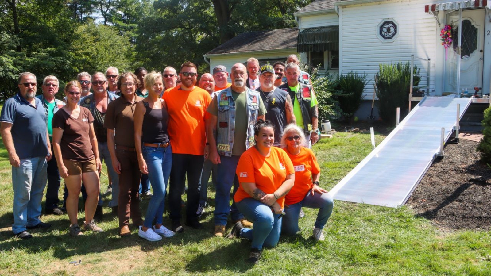 NJ veteran receives life-changing gift from volunteers in return for his years of service - 6abc ...