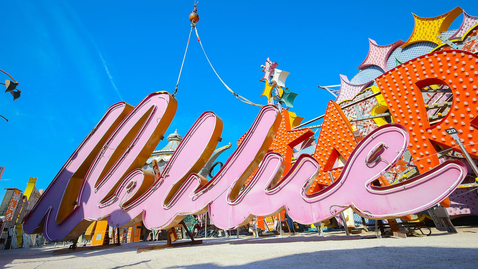 Hollywood icon Debbie Reynolds to be honored by the Neon Museum in Las ...
