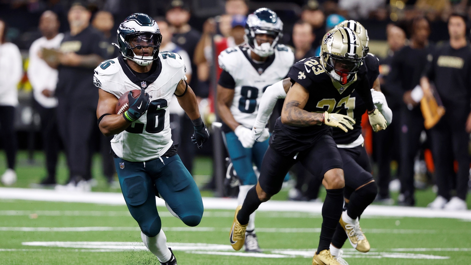Eagles game Sunday: Saquon Barkley's 2 fourth-quarter TDs lift Birds ...