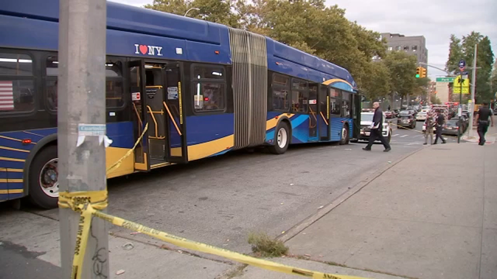 NYC Crime: Teen shot after fight on MTA bus in the Bronx - ABC7 New York