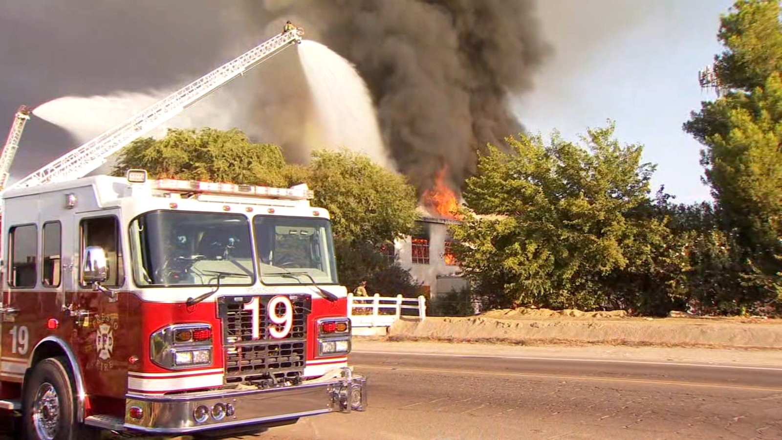 Fresno Fire hoping to fill 30 firefighting vacancies - ABC30 Fresno