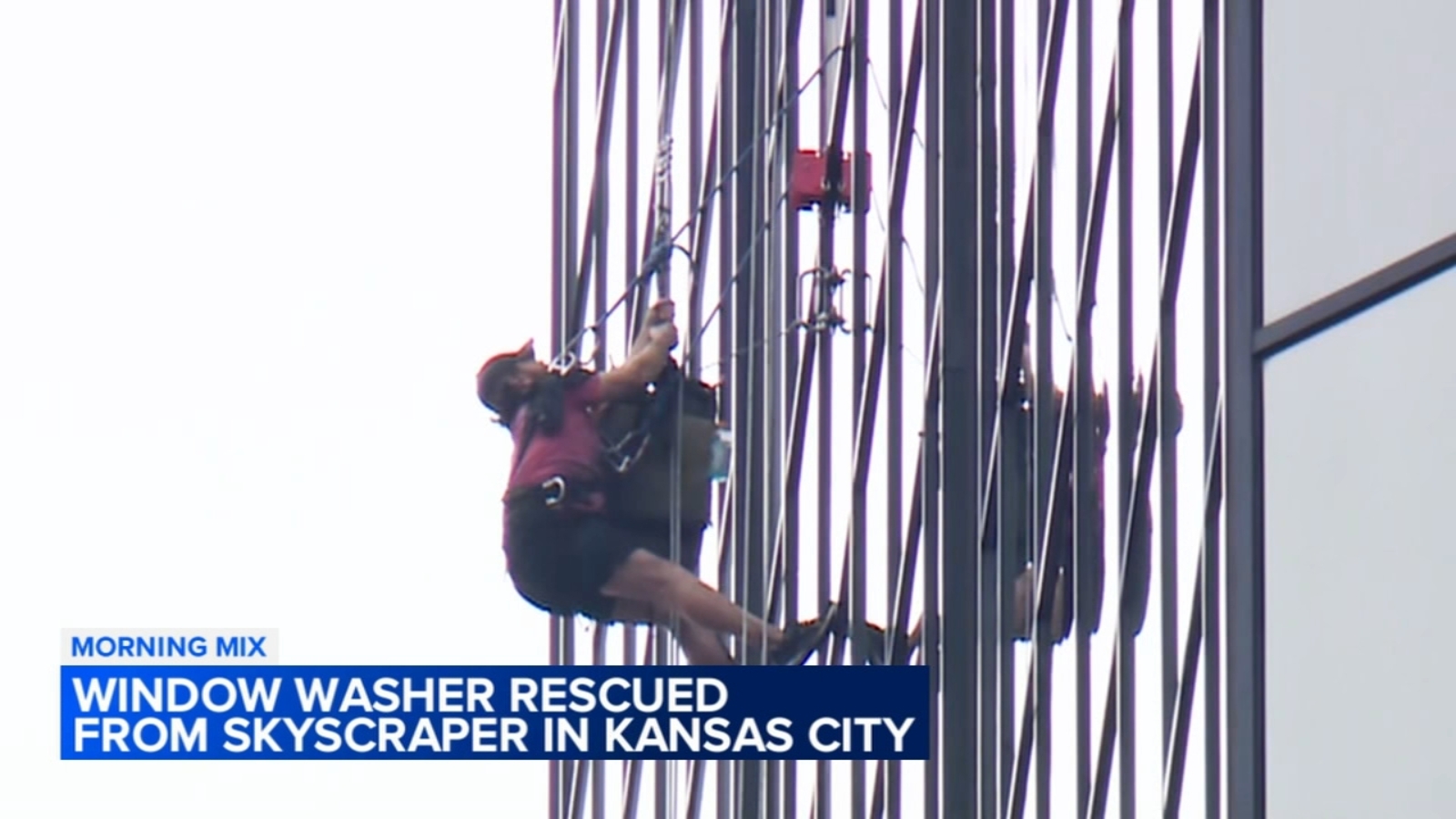 Kansas City window washer's harness breaks at 23rd floor, glass worker ...