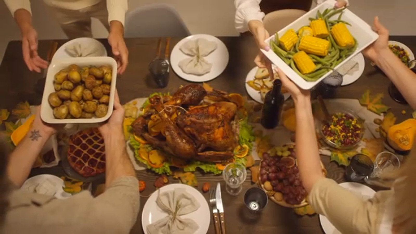 Walmart offering holiday meal deals for $7 a person - cheaper and ...