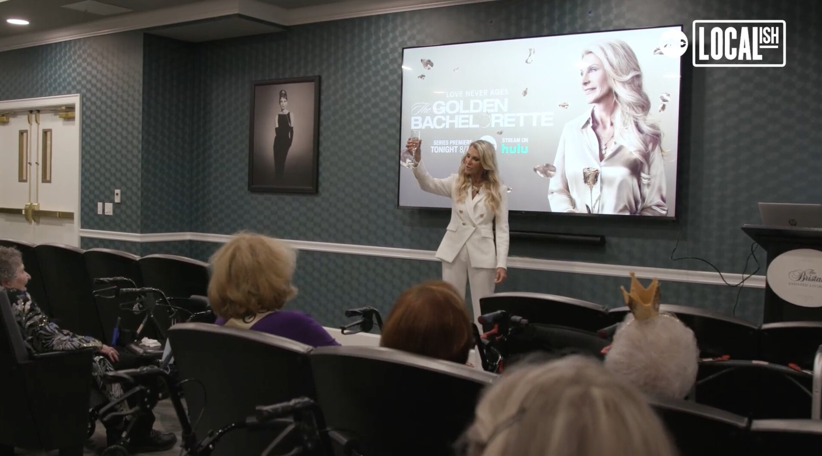 The Golden Bachelorette surprises an assisted living community to ...