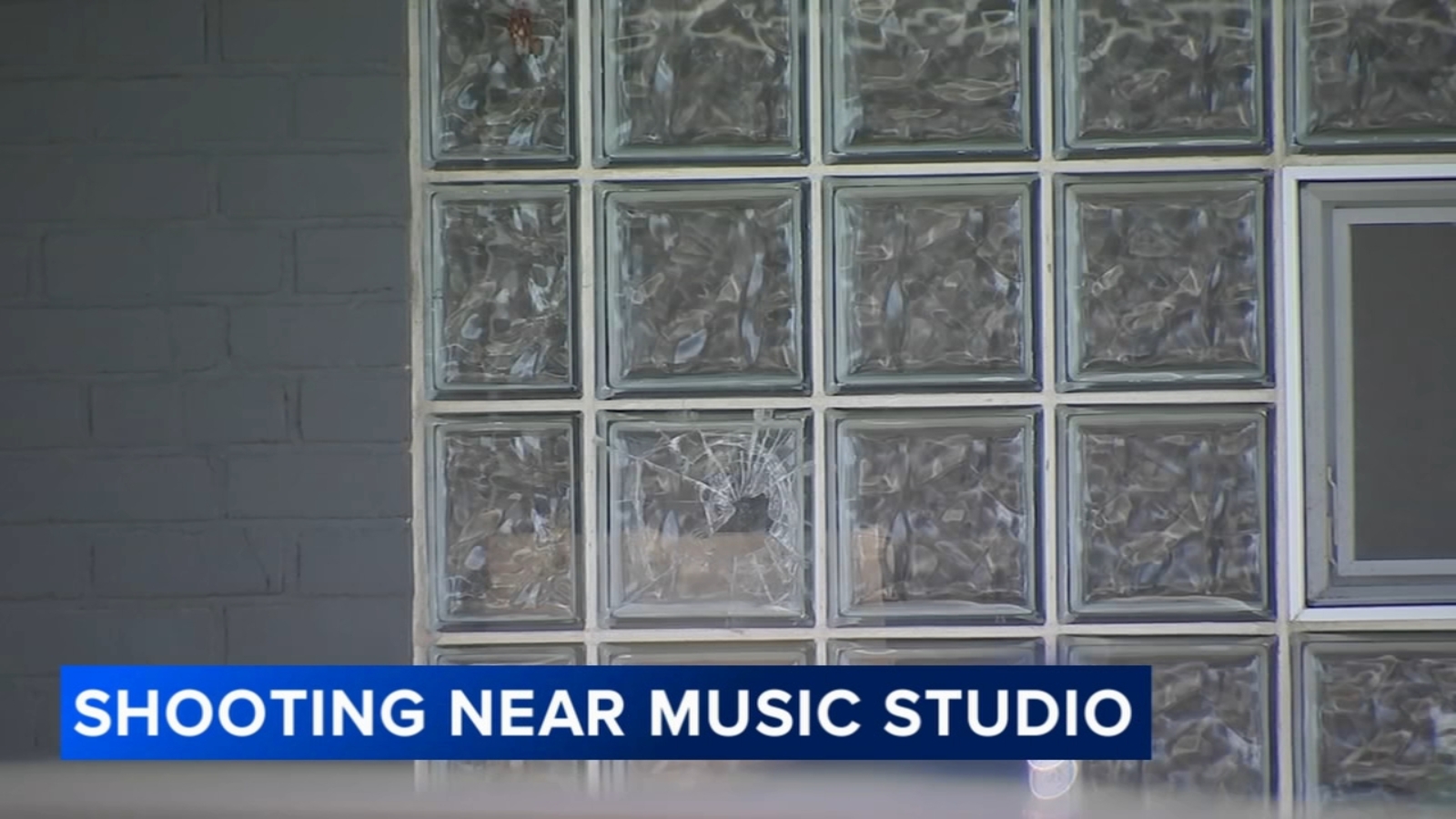 Chicago shooting: 4 men shot near Fort Knox Studios on Northwest Side, police say - ABC7 Chicago