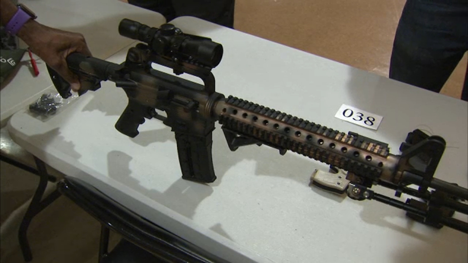 Chicago police gun buyback event draws long lines to St. Sabina Church ...