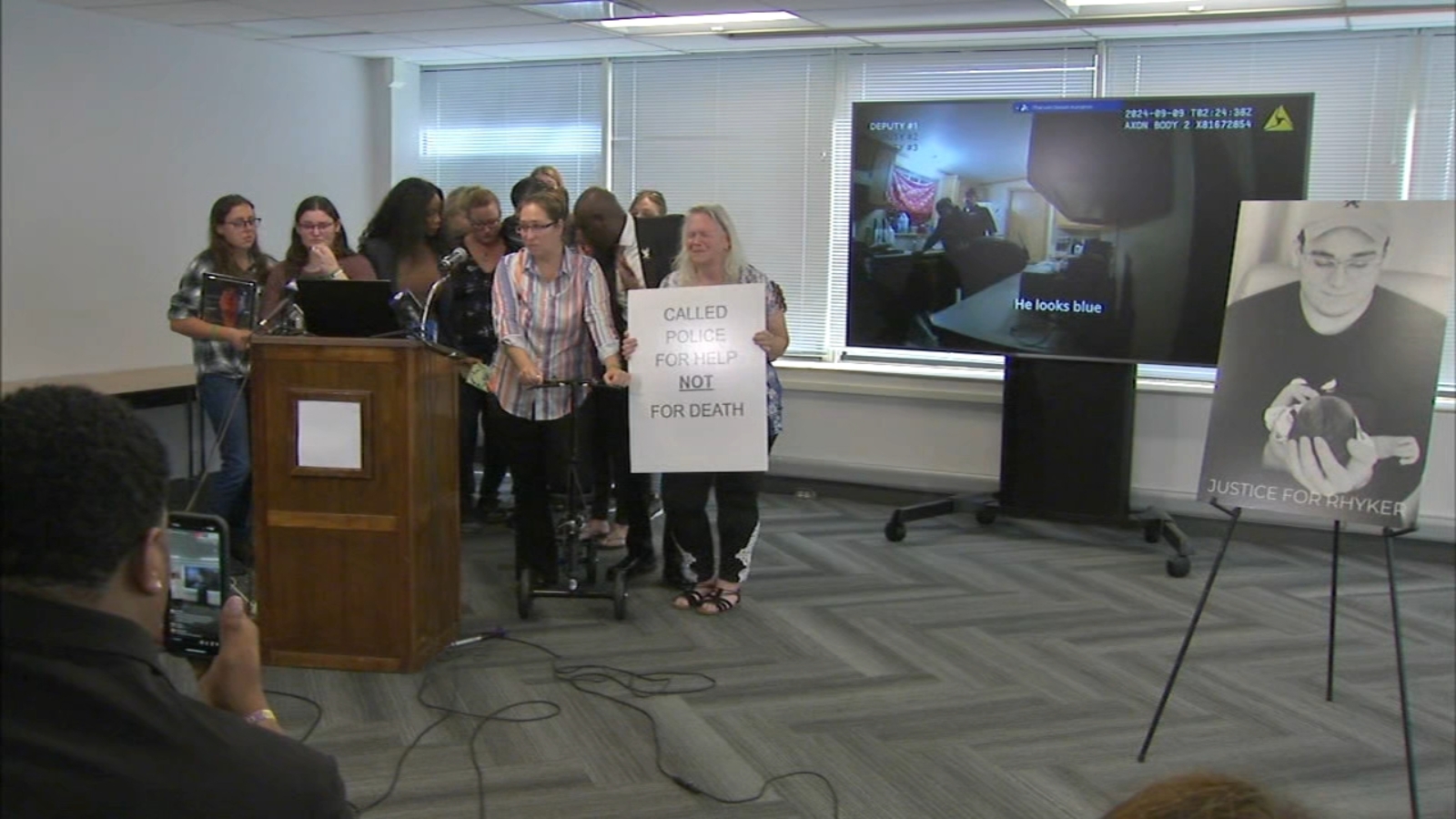 Family of Indiana man Rhyker Earl , who died after being handcuffed ...