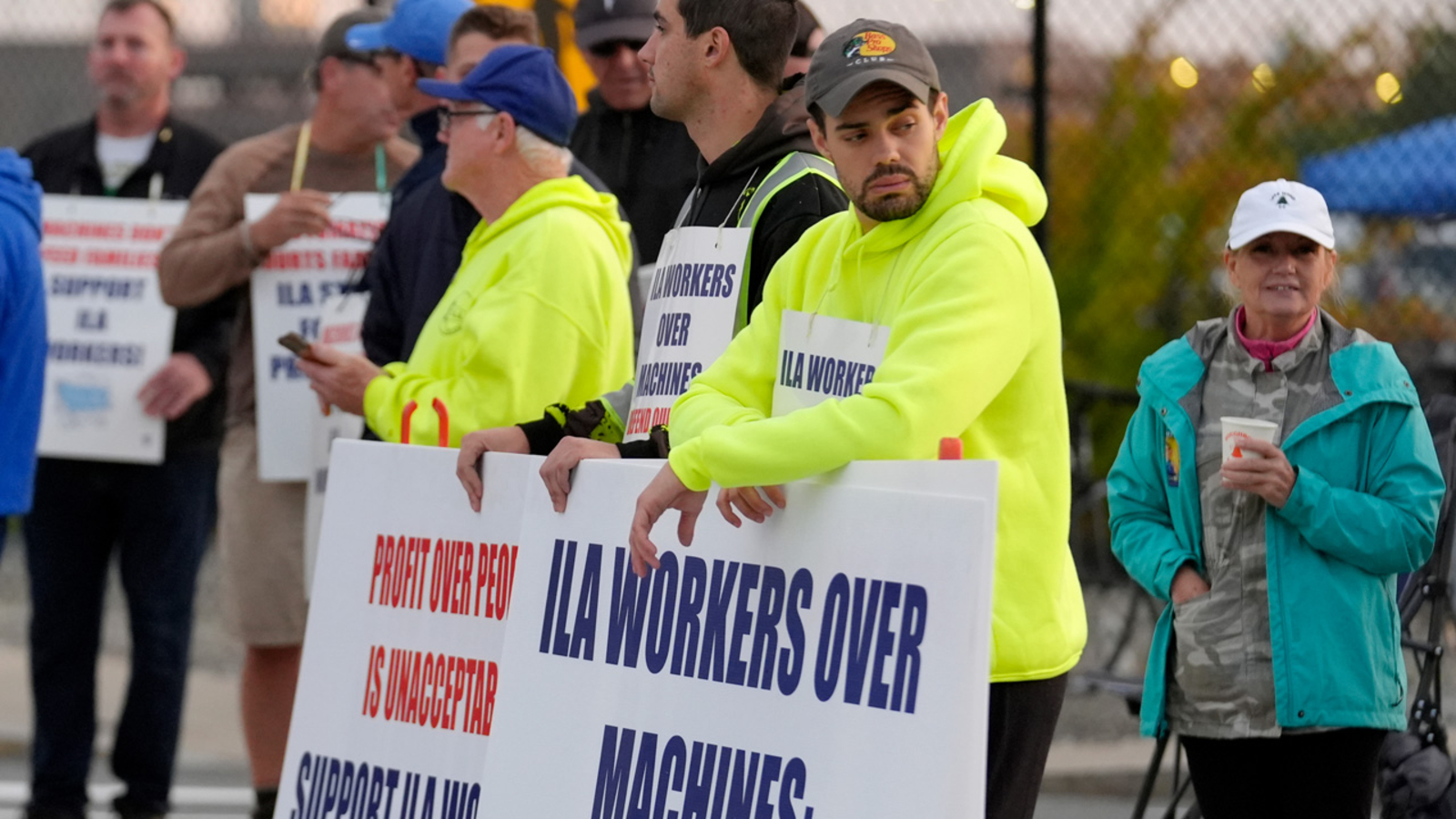 Strike at ports update: Dockworkers from Maine to Texas go on strike ...