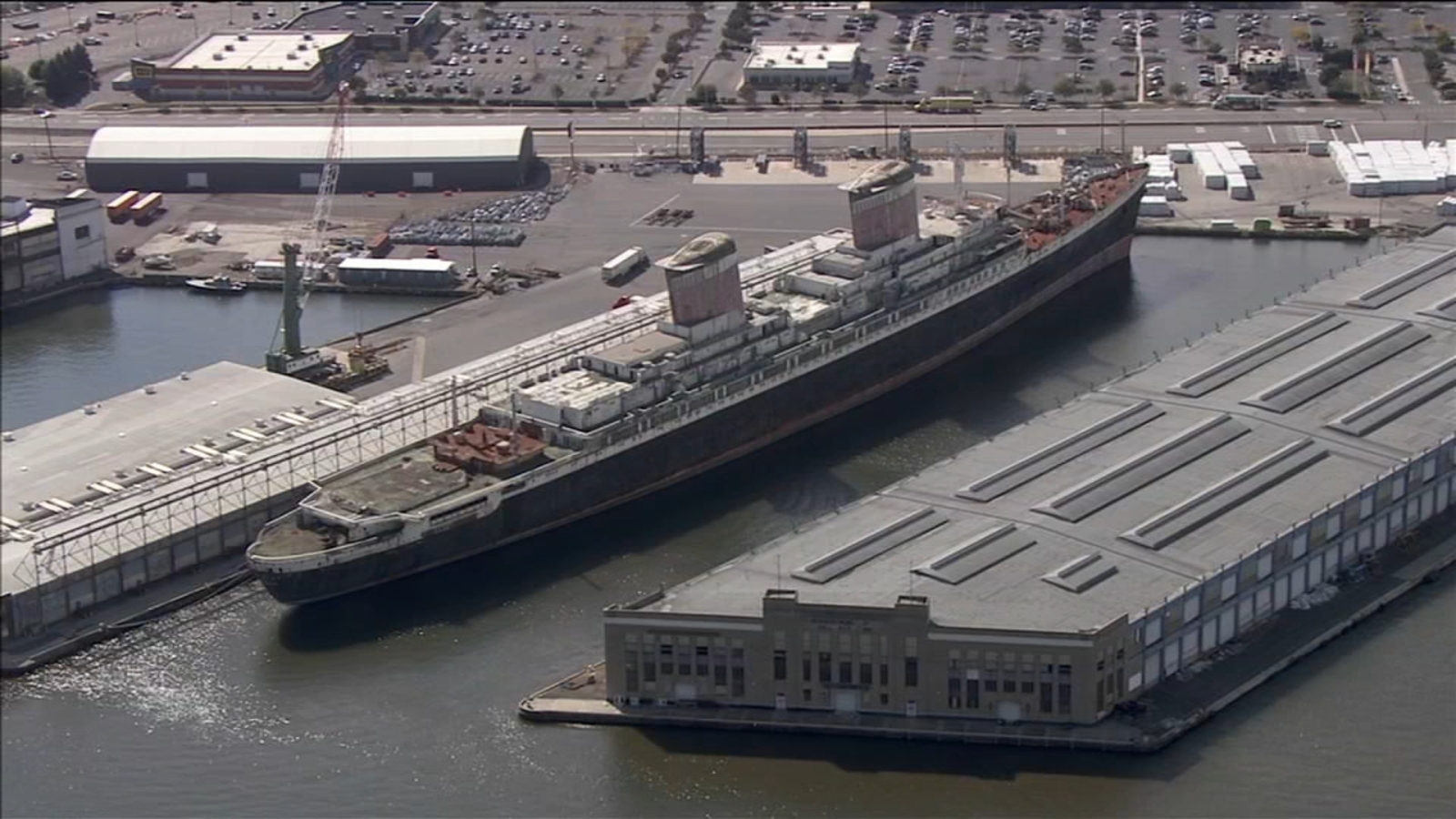 Burglars steal items, cause damage to SS United States off Christopher ...