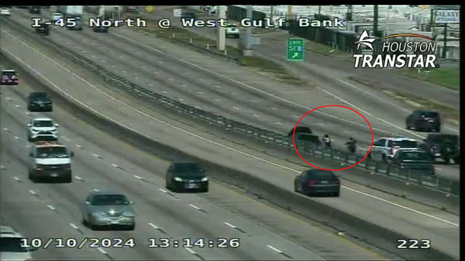 Suspect leads law enforcement on foot pursuit across North Freeway ...