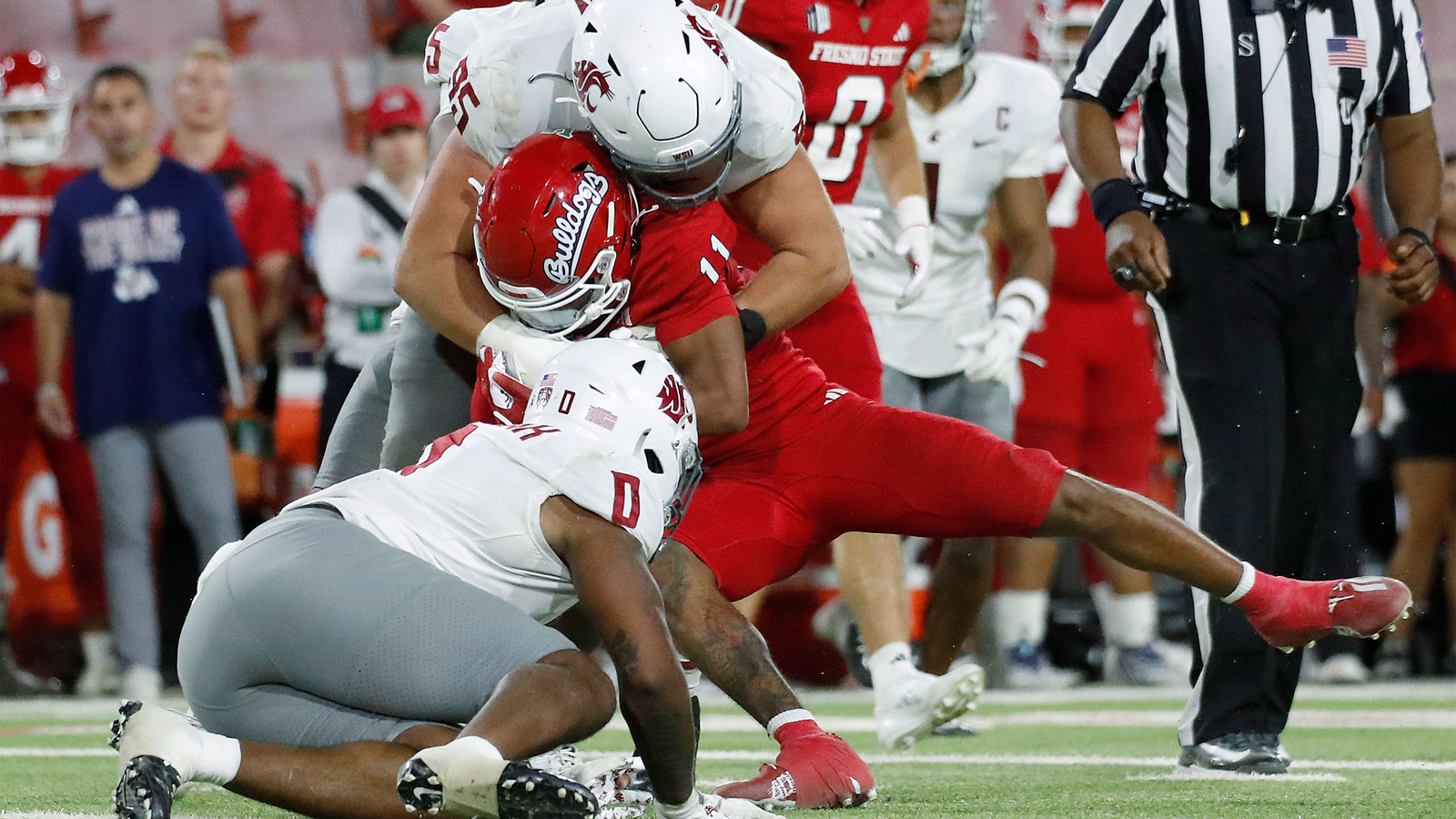 ''Emotionally hijacked'' Bulldogs let 4th quarter lead slip falling 25 ...