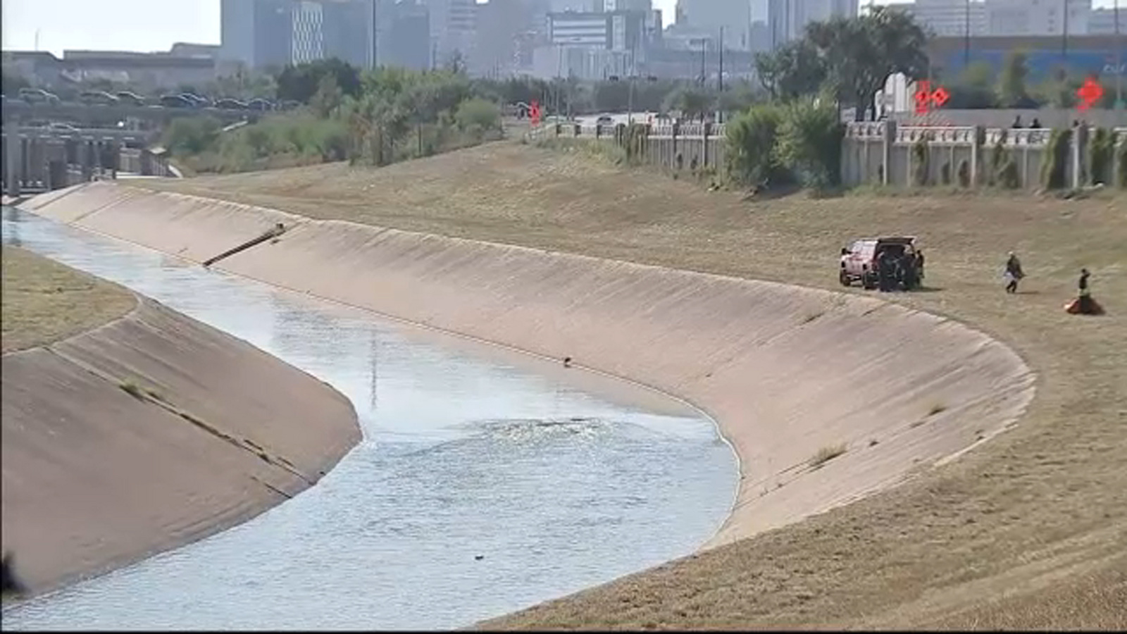 Investigation underway after man's body found face down on Brays Bayou ...