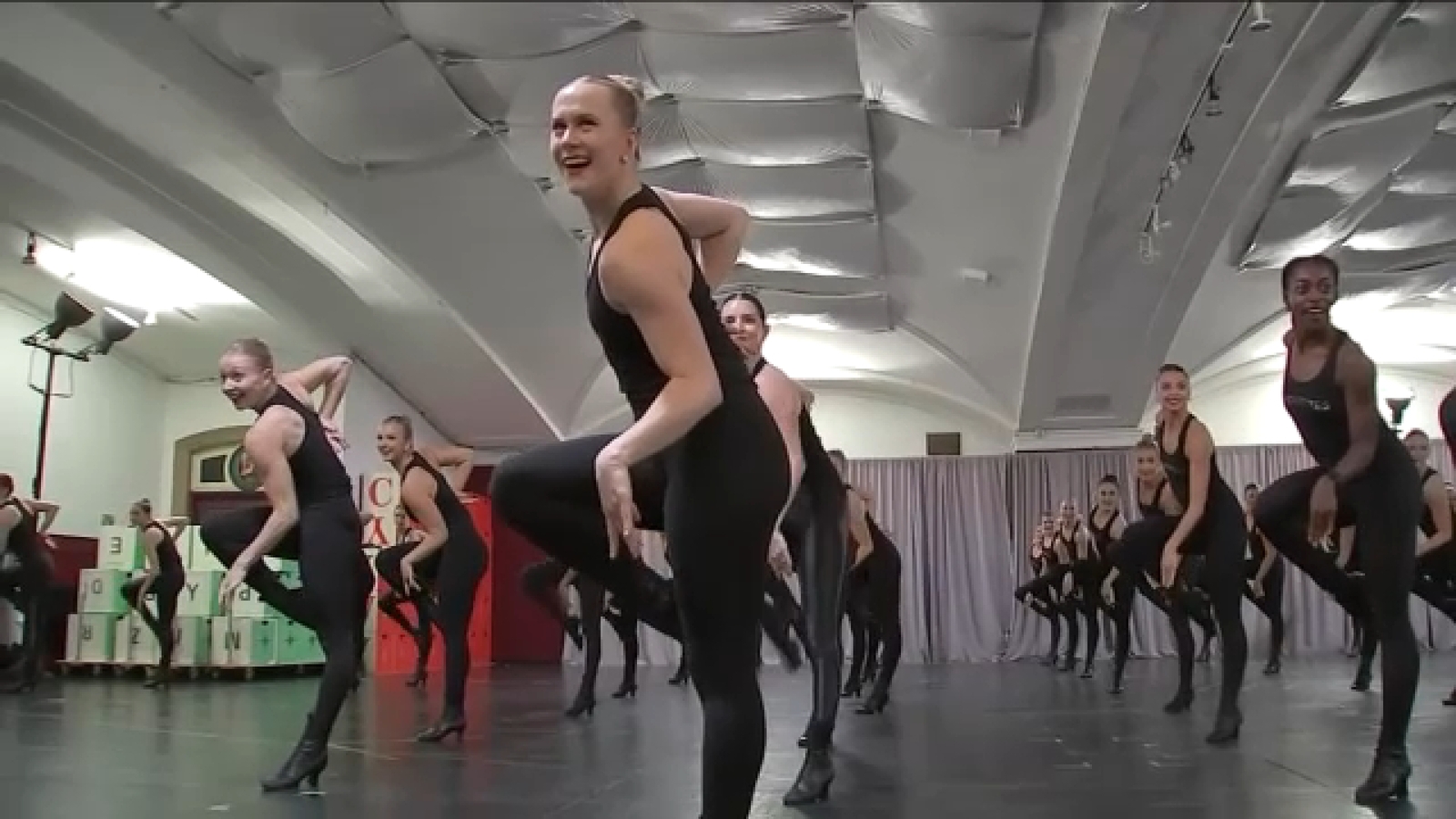 Radio City Rockettes rehearsing for 2024 Christmas Spectacular - ABC7 ...