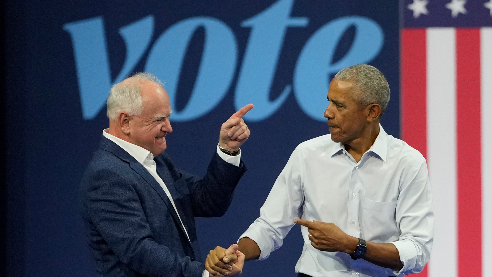 Walz, Obama energize crowd to get out and vote at Wisconsin rally ...