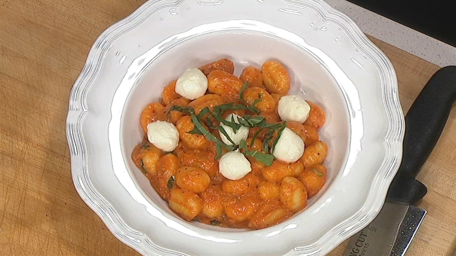 Celebrate 'World Pasta Day' with a 12-minute pasta dish - ABC7 Chicago