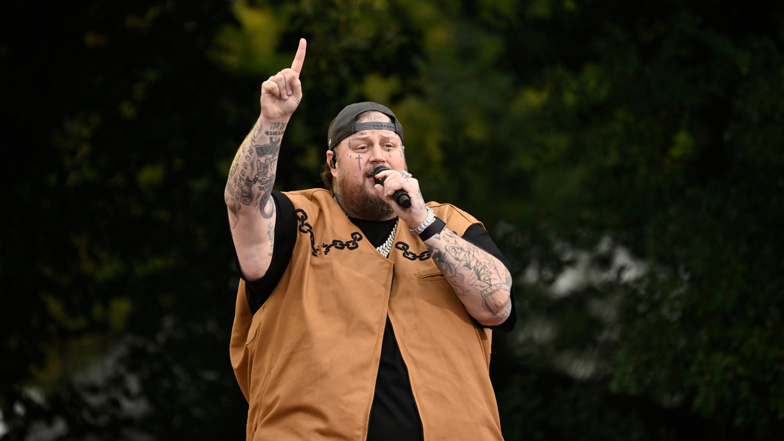 Jelly Roll's chef opens up about singer's 100-pound weight loss - ABC7 ...