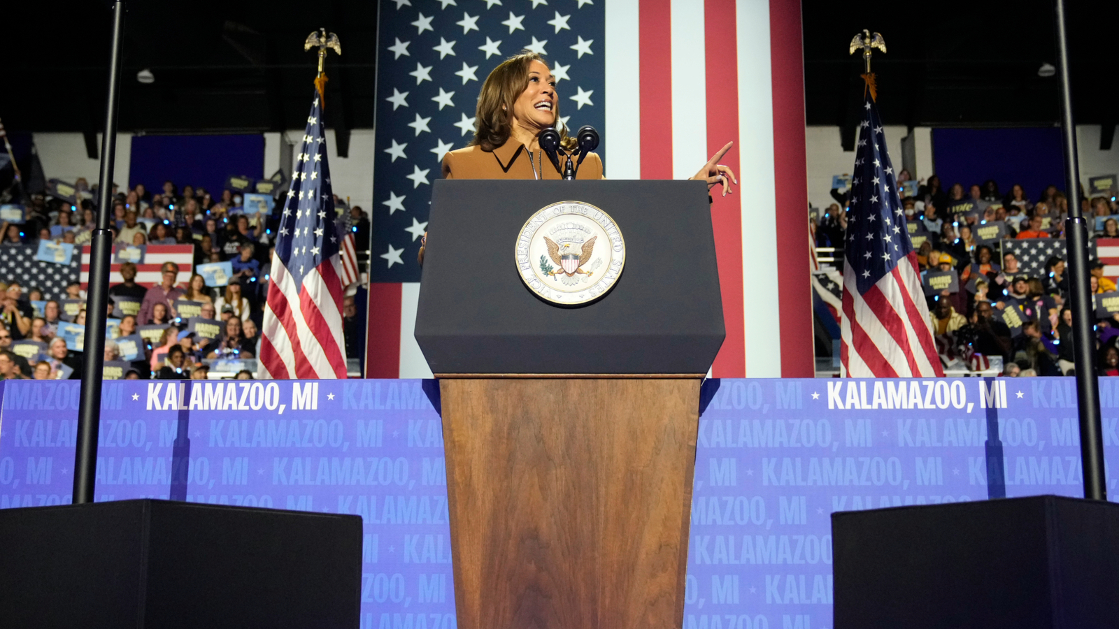 Harris touts future of America, warns of national abortion ban, rallies ...