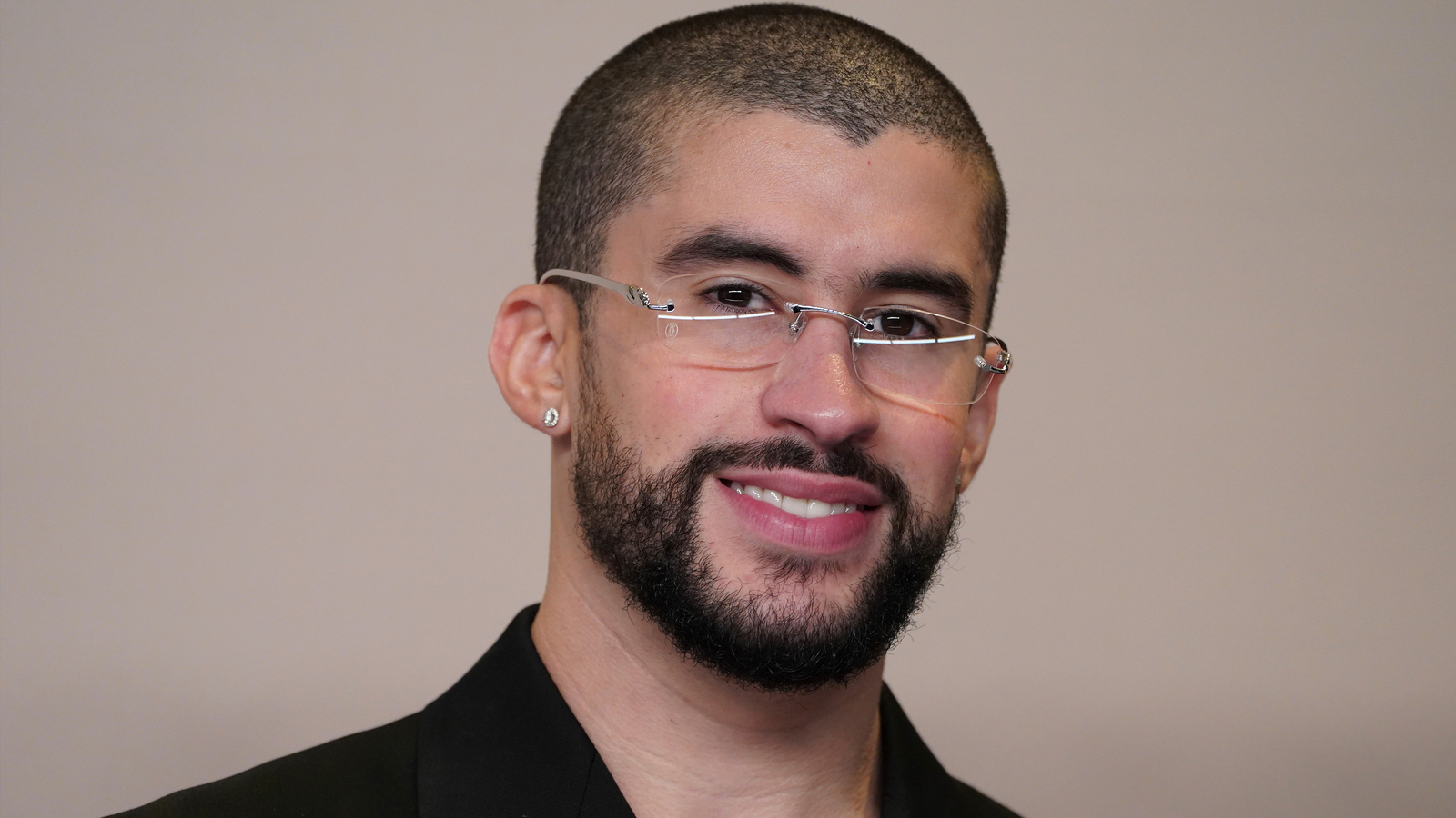 Latin superstar Bad Bunny backs Harris for president - ABC7 Chicago