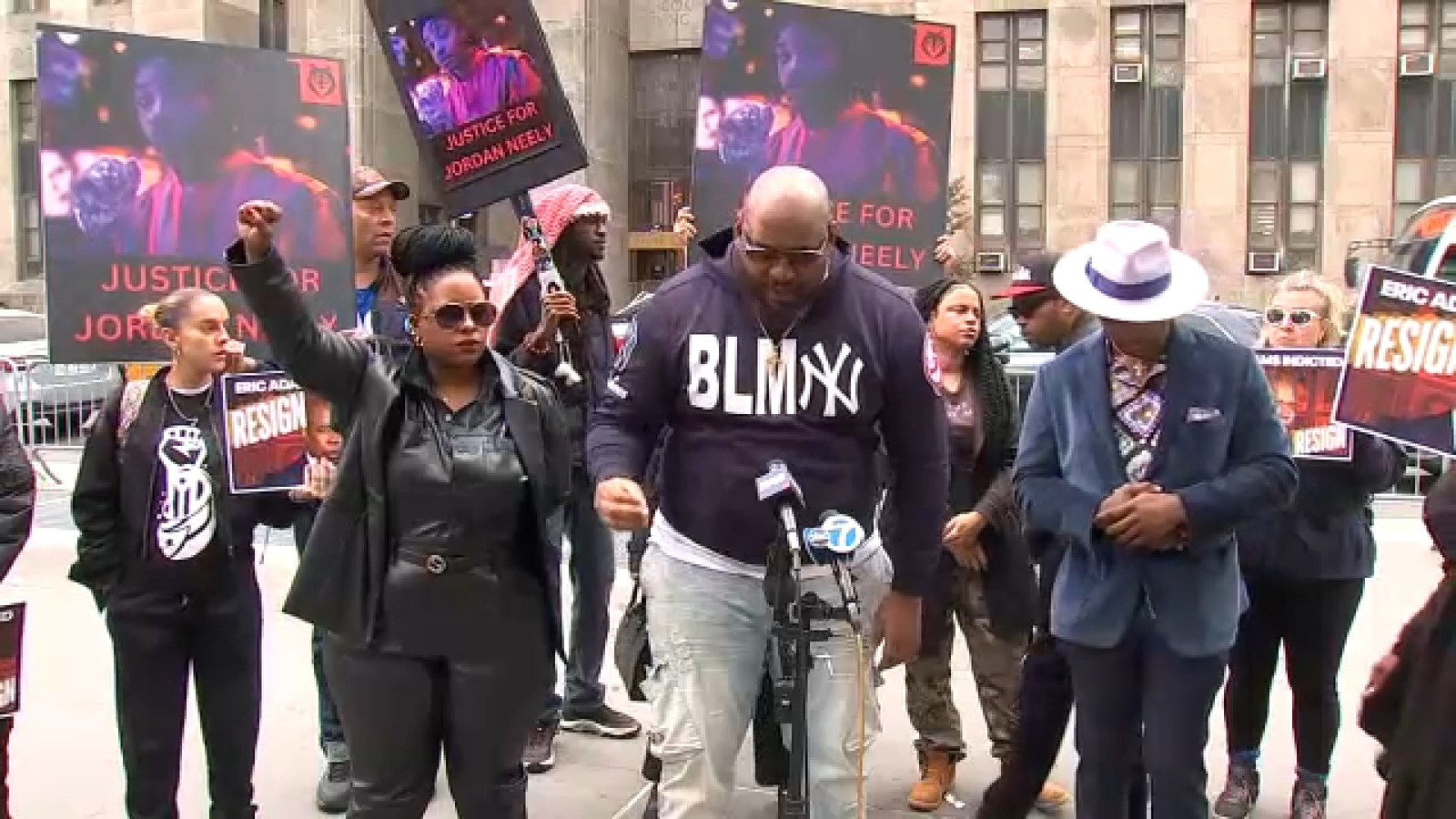 Daniel Penny Trial: Jordan Neely's family rallies in opposition of ...