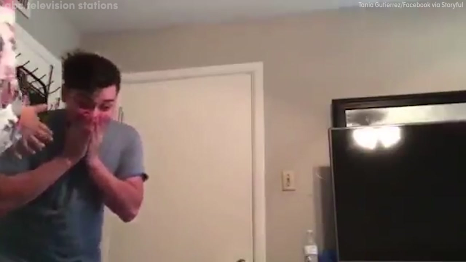 Houston Husband Has Adorable Reaction To Pregnancy News 6abc Philadelphia