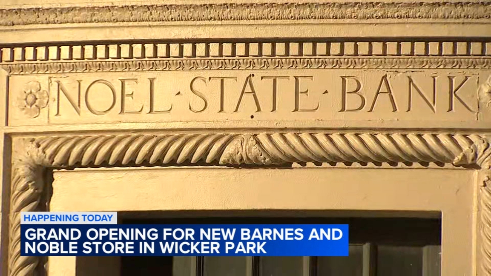 Barnes & Noble Chicago: Grand opening of bookseller in former Noel ...