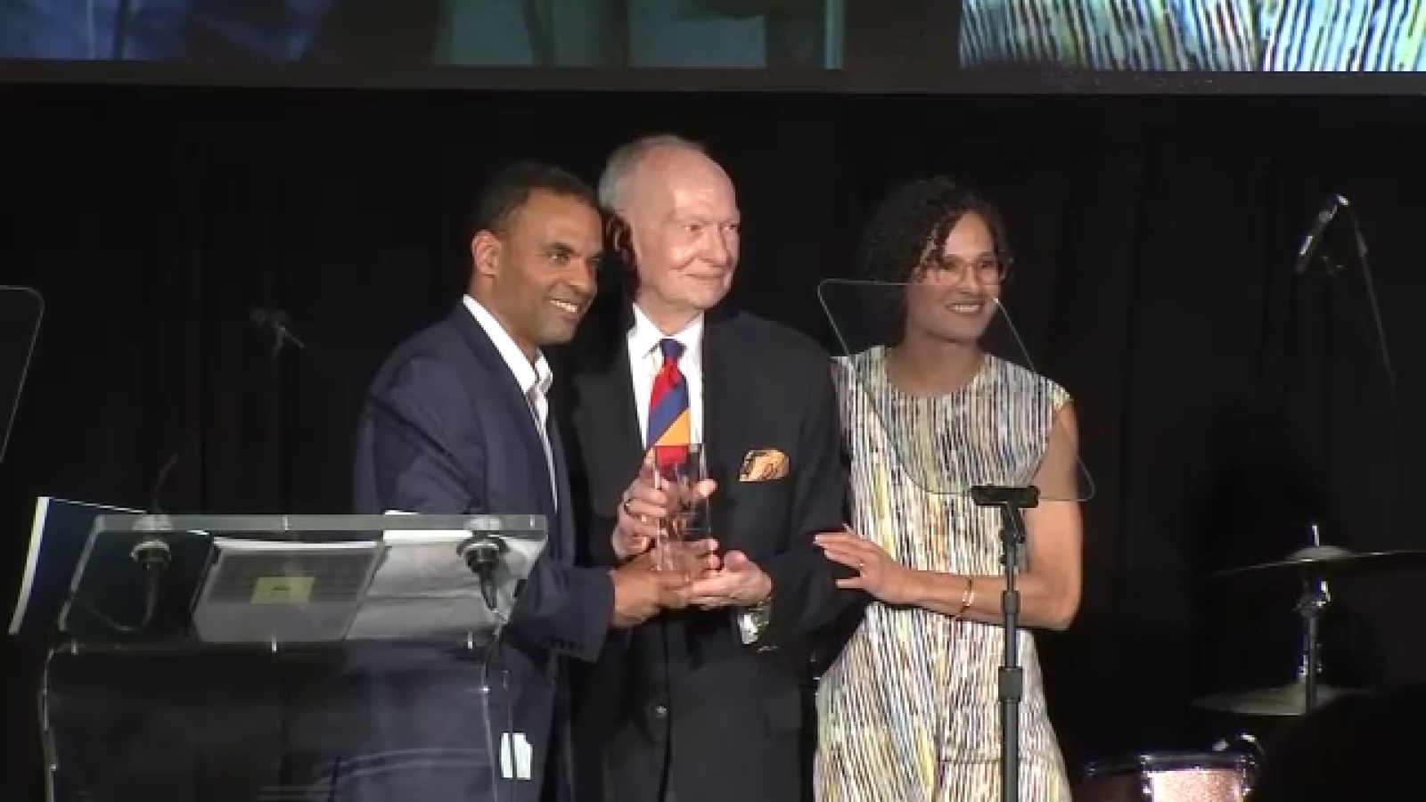 TCS NYC Marathon: NYRR honors WABC's Art Moore with legacy award - ABC7 ...