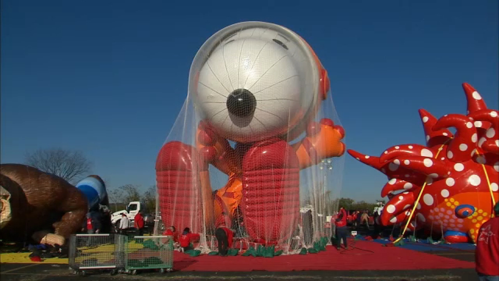 Macy's unveils new character balloons including Minnie Mouse and Spider ...