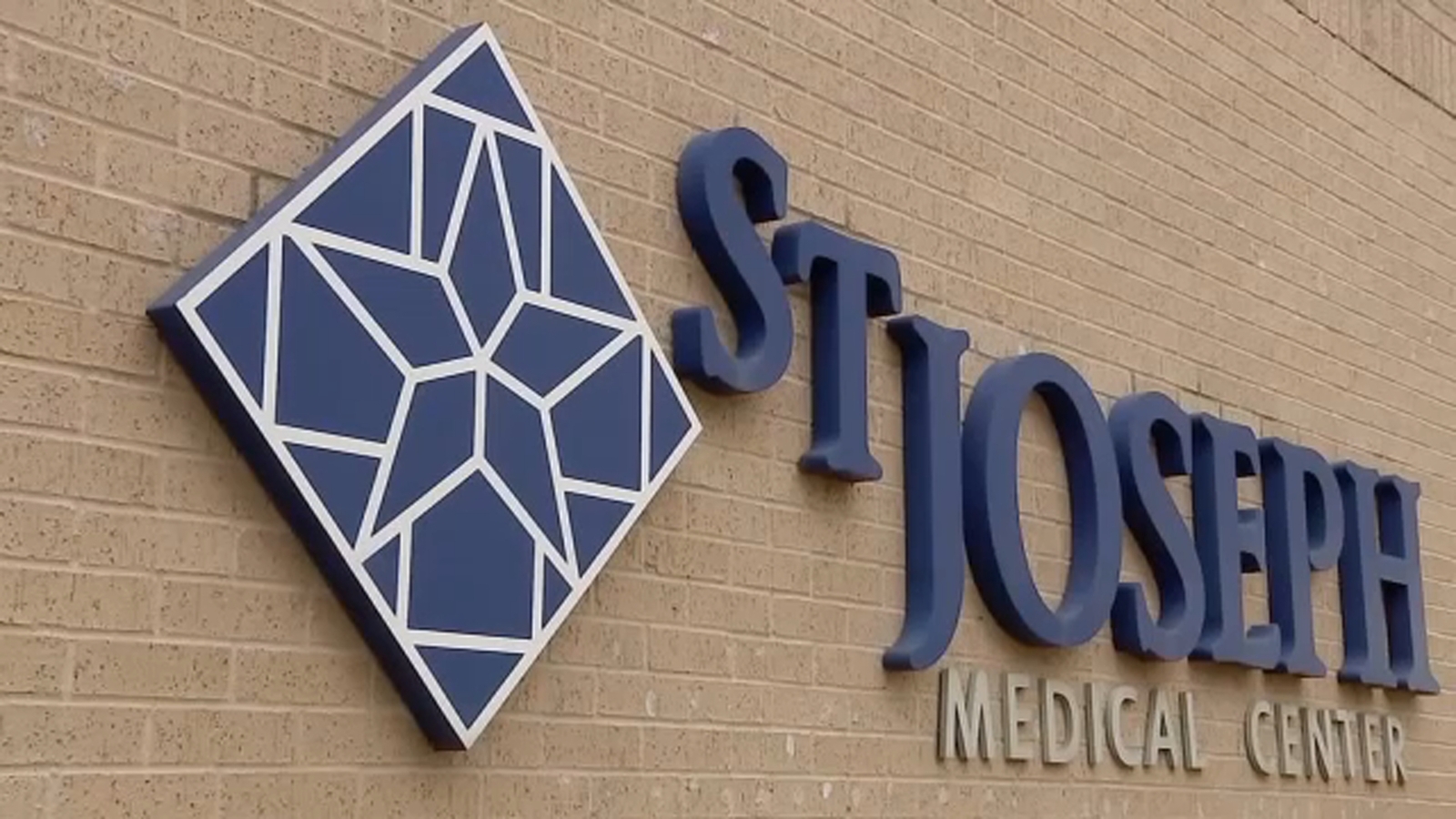 St. Joseph Medical Center employees say they're missing paychecks after ...