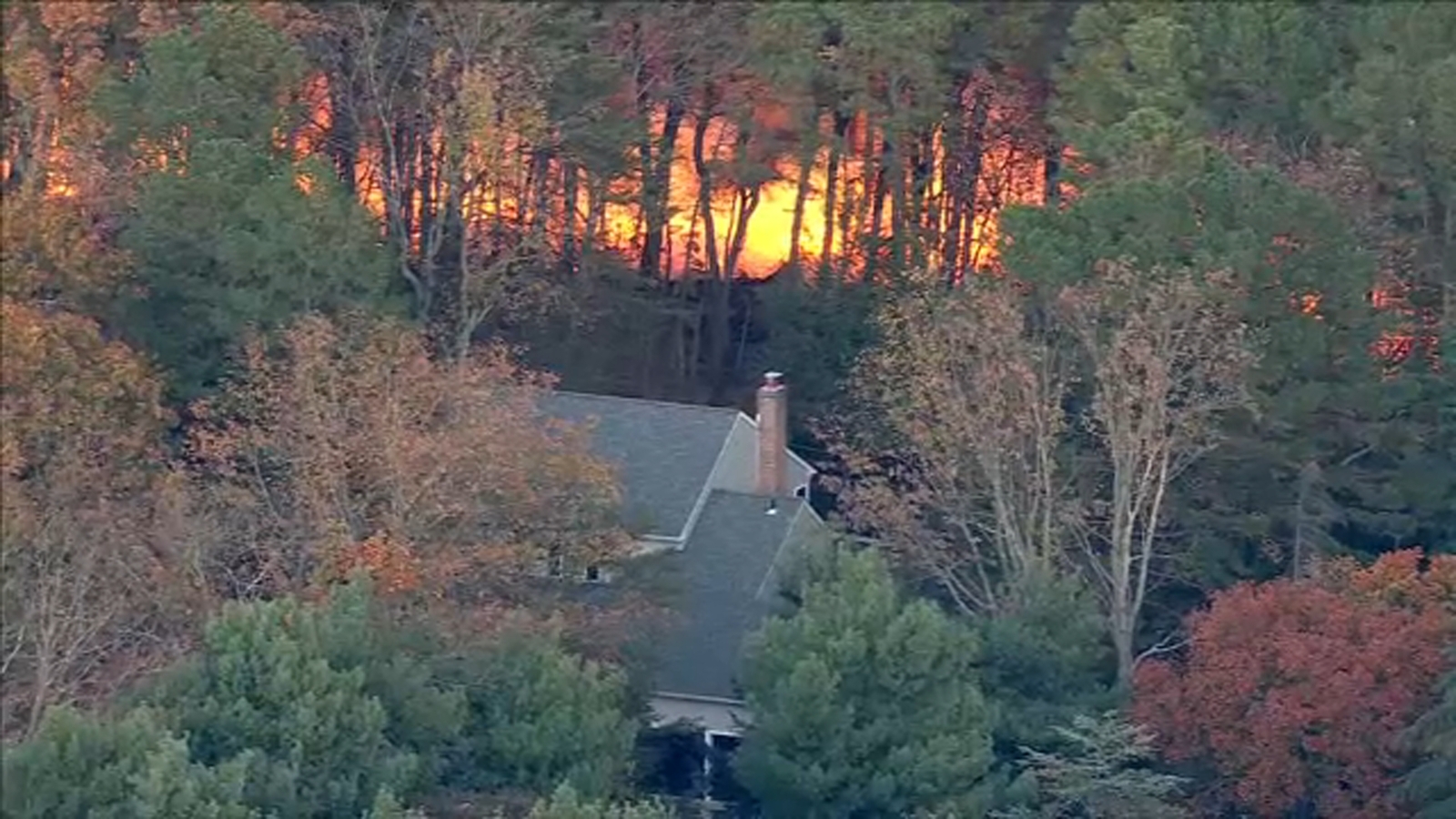 Wildfires in New Jersey: 104 structures threatened as fire burns at ...
